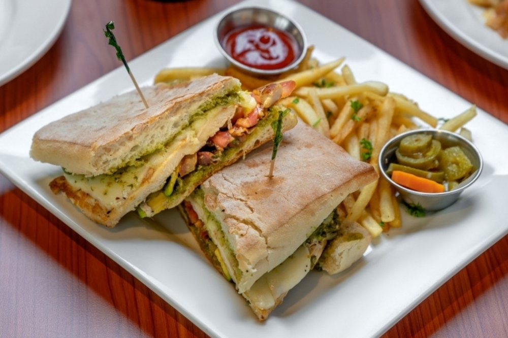 Panini de Pechuga de Pollo Asada | Café de La Flor